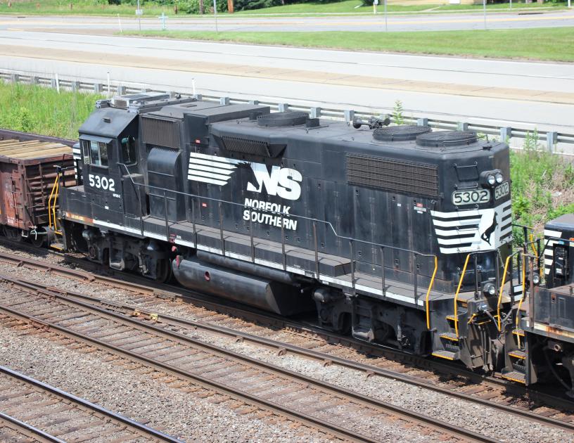 NS 5302 (CR 8117) | Conrail Photo Archive